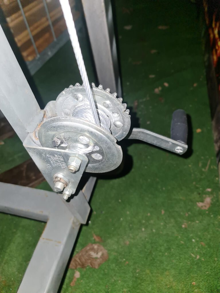 XXL Gastro Großgrill 3x1m mit Seilwinde Riesen Grill mieten ...